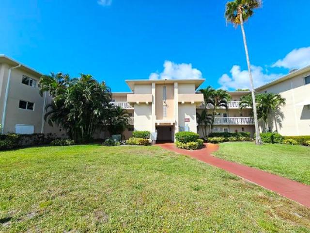 Garden Dr N Apt 202