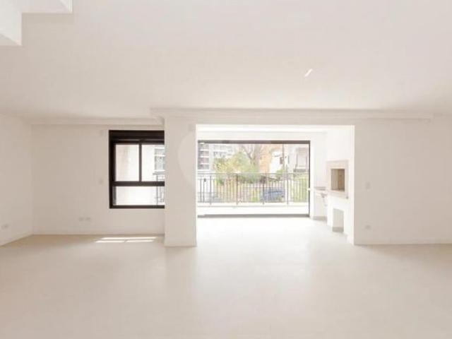 Garden Duplex no Alto da Glória com 325m², 3 Suítes e 3 Vagas