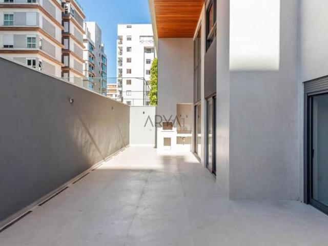 Garden Duplex no Edifício Piazza 685 no Água Verde