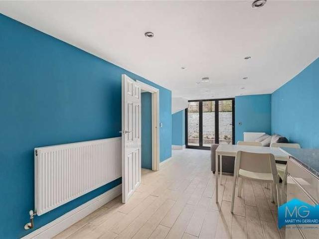 Garden Flat, Torriano Avenue, Kentish Town, London, NW5