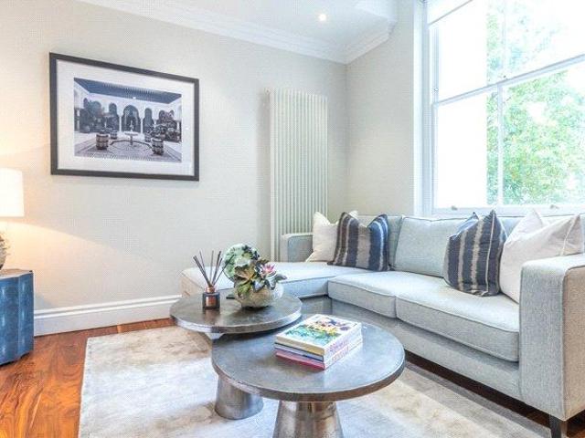 Garden House, Kensington Gardens. 1 bed property to rent £3,727 pcm £860 pw
