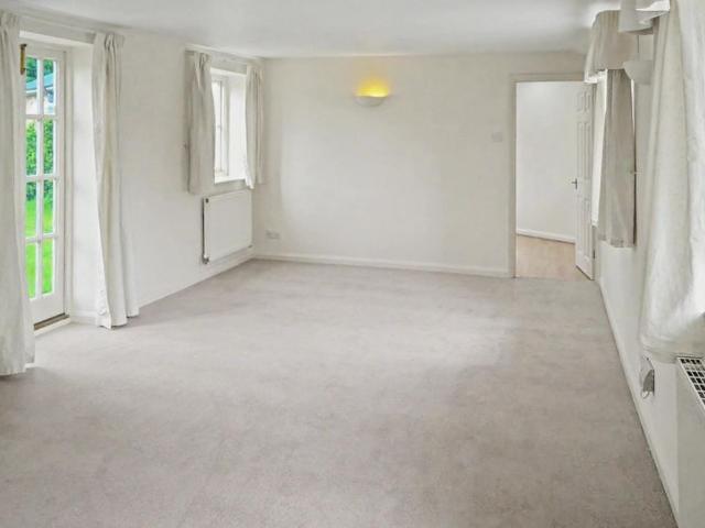 Garden Lane, Tyringham, Milton Keynes, MK16