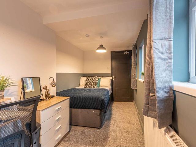 Garden Lane Room 1