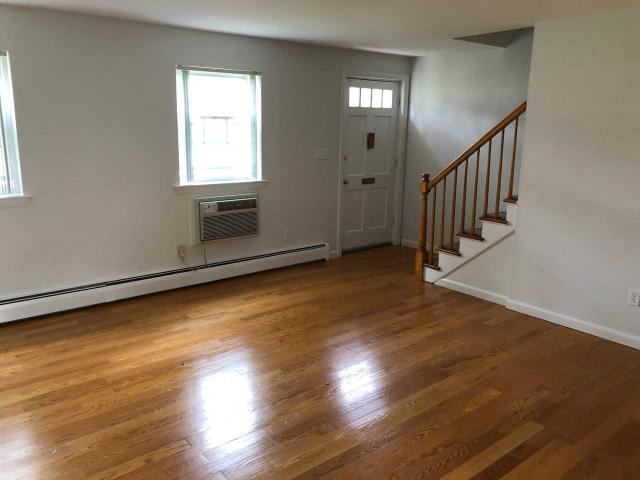 Garden Style Apartments in a park like setting. 2 Bedroom Apartment for Rent at 37 Fairway Dr, Wethersfield, CT 06109