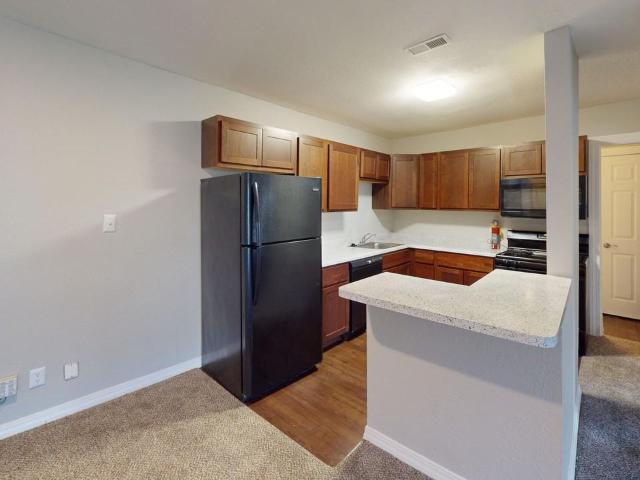 Garden Pointe Apartments 1 Bedroom Apartment for Rent at 5005 Lily Ln, Indianapolis, IN 46254 Snacks Guion Creek