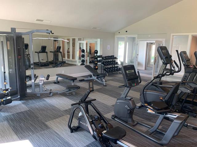Garden Pointe Apartments 2 Bedroom Apartment for Rent at 5005 Lily Ln, Indianapolis, IN 46254 Snacks Guion Creek