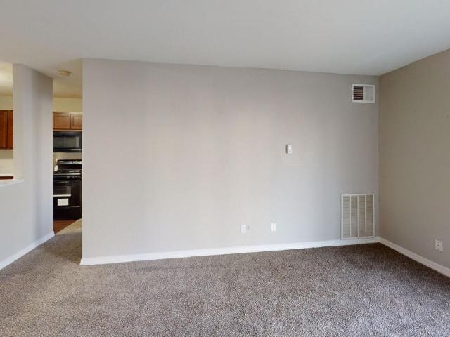 Garden Pointe Apartments 2 Bedroom Apartment for Rent at 5005 Lily Ln, Indianapolis, IN 46254 Snacks Guion Creek