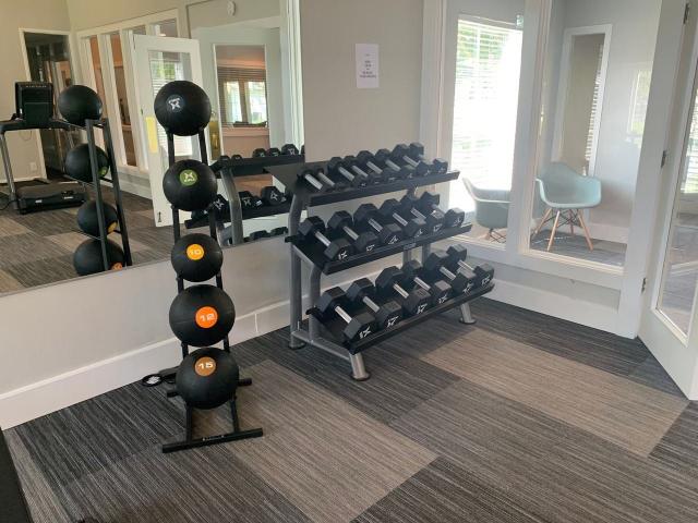 Garden Pointe Apartments Studio Apartment for Rent at 5005 Lily Ln, Indianapolis, IN 46254 Snacks Guion Creek