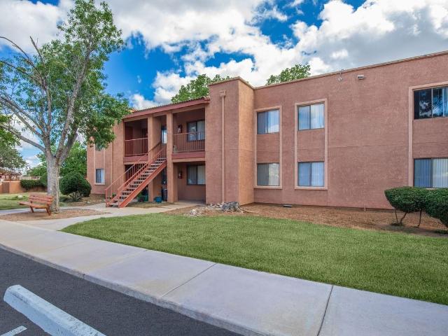 Garden Plaza Apartments 2 Bedroom Apartment for Rent at 100 Golf Links Rd, Sierra Vista, AZ 85635