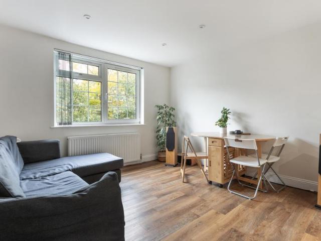GARDEN ROW, SE1 2 bed flat to rent £2,249 pcm £519 pw
