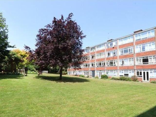 Garden Royal, Kersfield Road, 3 Bedroom Apartment