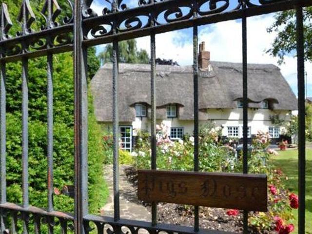 Garden Road, Buntingford, 4 Bedroom Detached