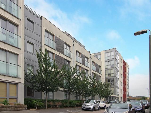 Garden Road, Richmond 1 bed apartment to rent £1,850 pcm £427 pw