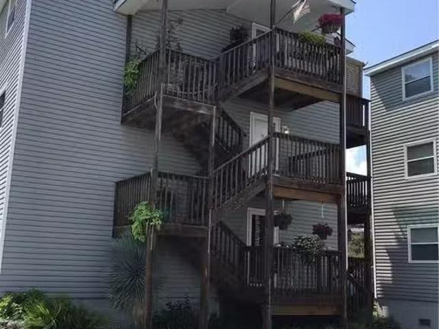 Garden, Rental, Condominium/Co op Norfolk, VA 1522 Chela Av.