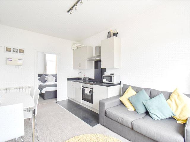 Garden Walk, Cambridge CB4, 1 bed flat to rent, £1,200 pcm | PrimeLocation