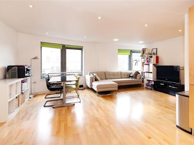 Garden Walk, London, EC2A 3EW