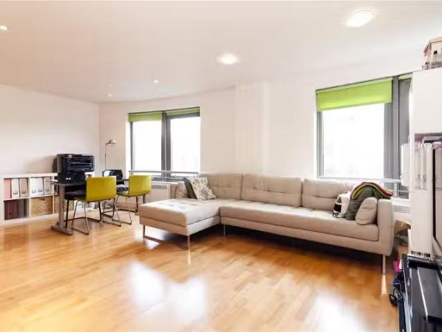 Garden Walk, London, EC2A 3EW