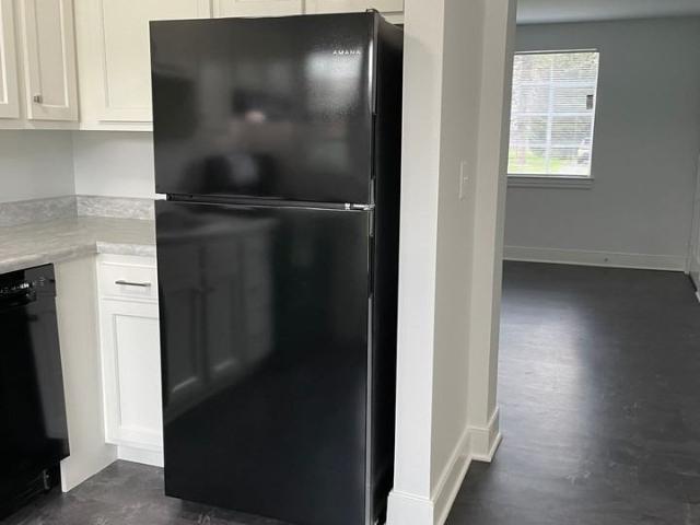 Gardens At Grandin II 2 Bedroom Apartment for Rent at 2325 Memorial Ave Sw, Roanoke, VA 24015 Raleigh Court
