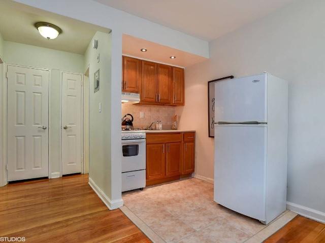 Gardens At Raritan Studio Apartment for Rent at 1 Chester Cir, New Brunswick, NJ 08901