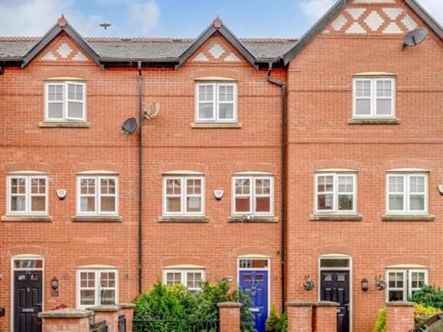 Gardinar Close, Standish, 3 Bedroom Town
