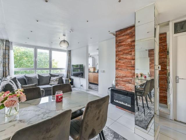 Gardiner House, Surrey Lane, Battersea, London SW11, 1 bed flat to rent, £1,950 pcm | PrimeLocation