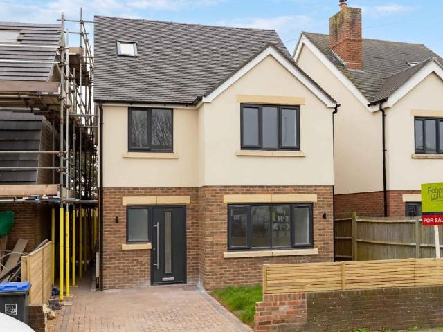 Gardner Road, Portslade, Brighton 3 bed detached house to rent £2,600 pcm £600 pw