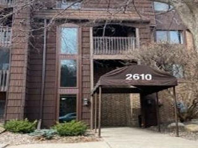 Garfield Ave Apt 106