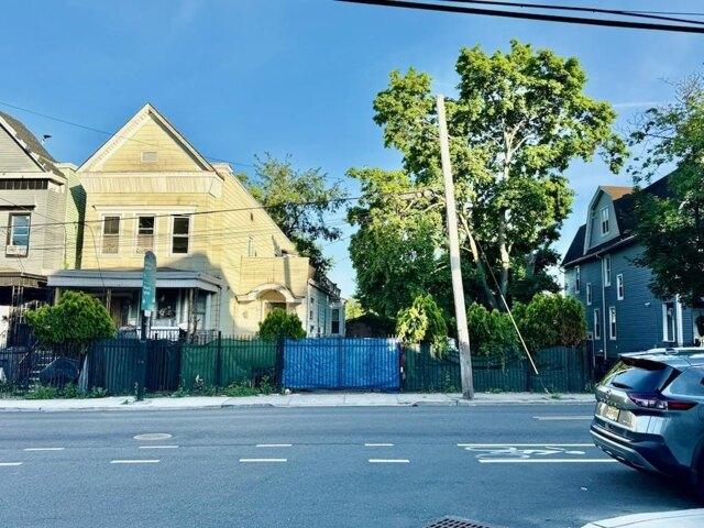 Garfield Ave, Jersey City, Home For Sale