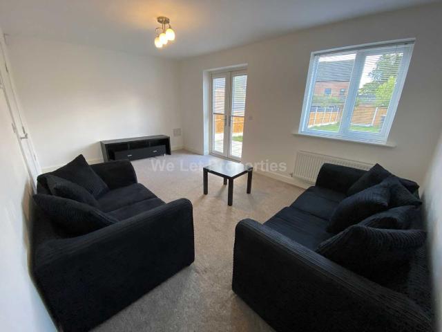 Garforth Avenue, Manchester M4, 3 bed property to rent, £1,800 pcm | PrimeLocation