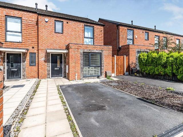Garforth Avenue, Manchester M4, 3 bed semi detached house to rent, £1,700 pcm | PrimeLocation