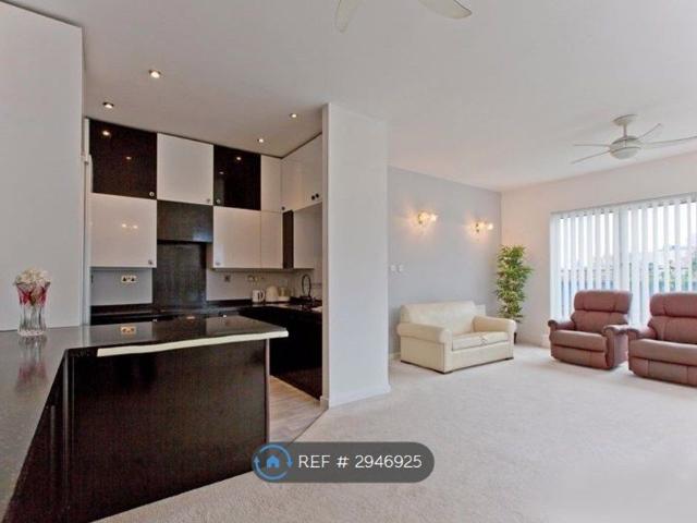 Garland Court, London E14, 2 bed flat to rent, £2,750 pcm | PrimeLocation
