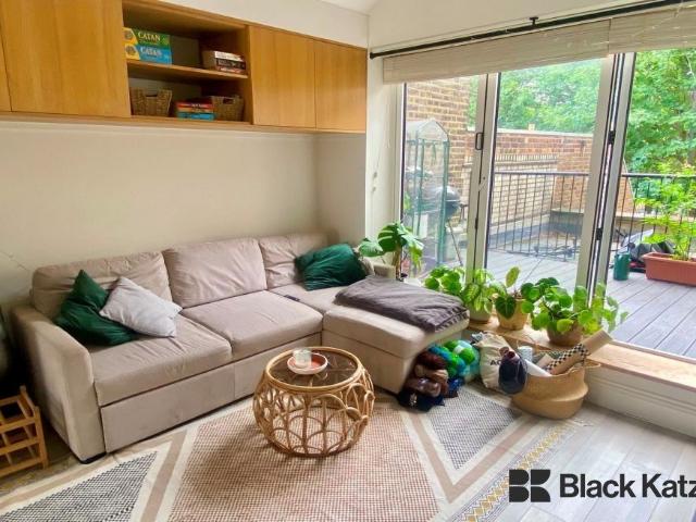 Garland House Deptford High Street, Deptford SE8, 2 bed flat to rent, £2,297 pcm | PrimeLocation