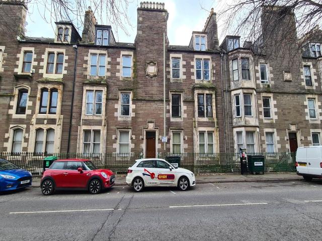 Garland Place, Dundee DD3, 2 bed flat to rent, £850 pcm | PrimeLocation