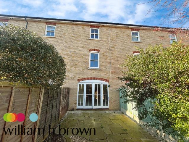 Garland Road, Colchester CO2, 3 bed property to rent, £1,700 pcm | PrimeLocation