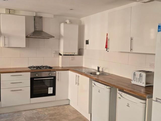 Garmoyle Road, Liverpool L15, 6 bed semi detached house to rent, £498 pppm | PrimeLocation