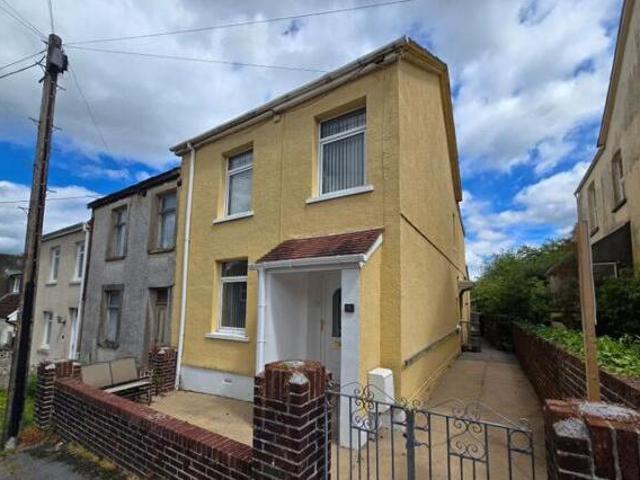 Garnant, Coronation Road, Ammanford, 3 Bedroom Semi detached