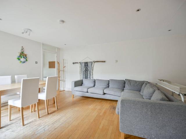 Garnet St, Wapping, London E1W, 2 bed maisonette to rent, £2,817 pcm | PrimeLocation