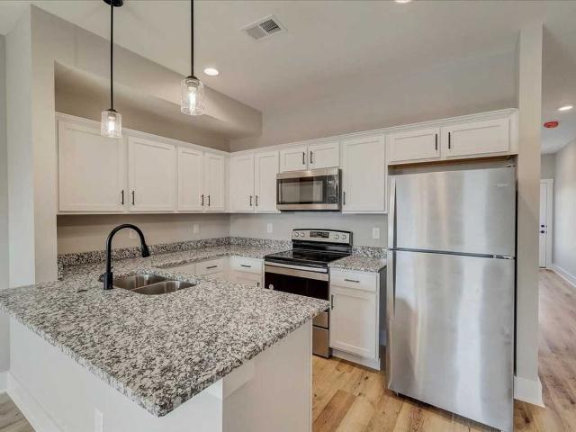 Garnet Village 2 Bedroom Apartment for Rent at 630 Huntco Dr, Clarksville, TN 37043