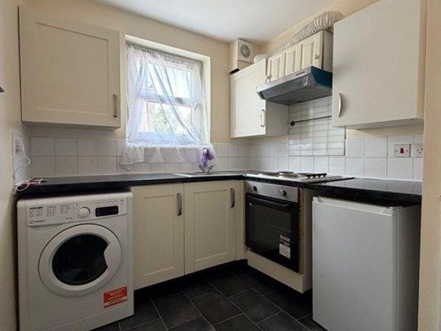 Garnham St, London N16, 1 bed flat to rent, £1,850 pcm | PrimeLocation