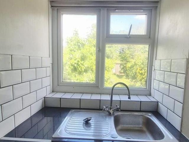 Garrand Close, Bexleyheath 4 bed terraced house to rent £2,300 pcm £531 pw