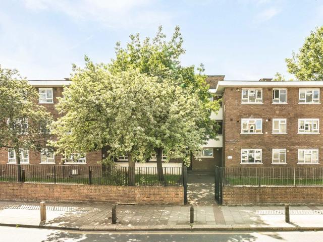 Garratt Lane, Earlsfield SW17, 2 bed flat to rent, £2,100 pcm | PrimeLocation