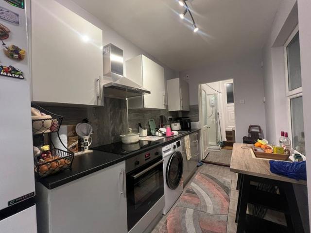 Garratt Lane, London, SW17