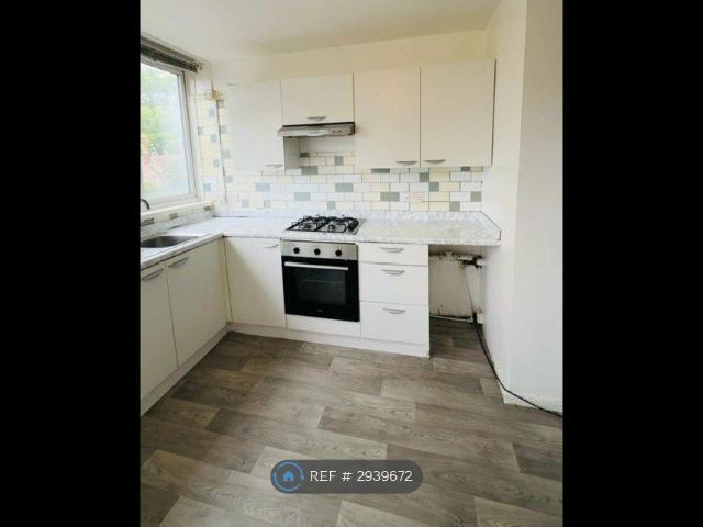 Garratt Lane, Wandsworth SW17, 3 bed flat to rent, £2,525 pcm | PrimeLocation
