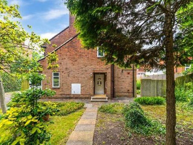 Garrick Park, Hendon, 2 Bedroom Apartment
