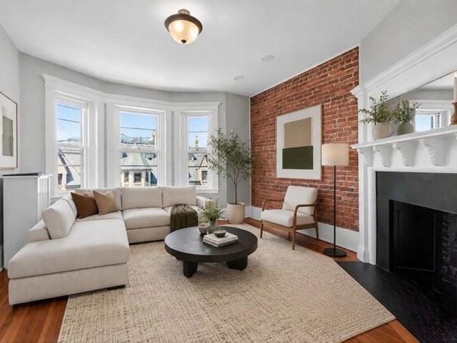 Garrison Rd Apt,brookline, Condo For Sale