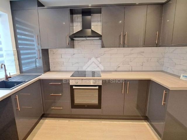Garside Street, Worksop, Nottinghamshire S80, 3 bed property to rent, £850 pcm | PrimeLocation