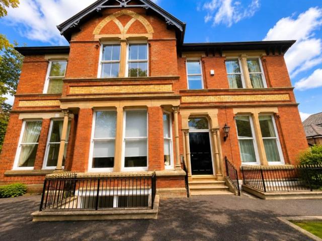 Garstang Road, Fulwood PR2, 2 bed flat to rent, £1,100 pcm | PrimeLocation