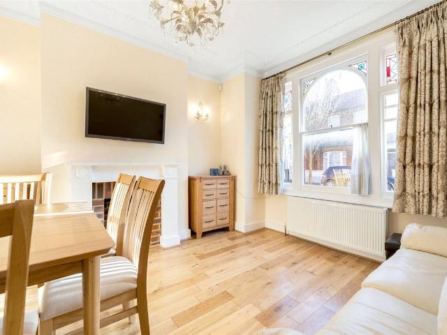 Gastein Road, London W6, 2 bed flat to rent, £2,250 pcm | PrimeLocation