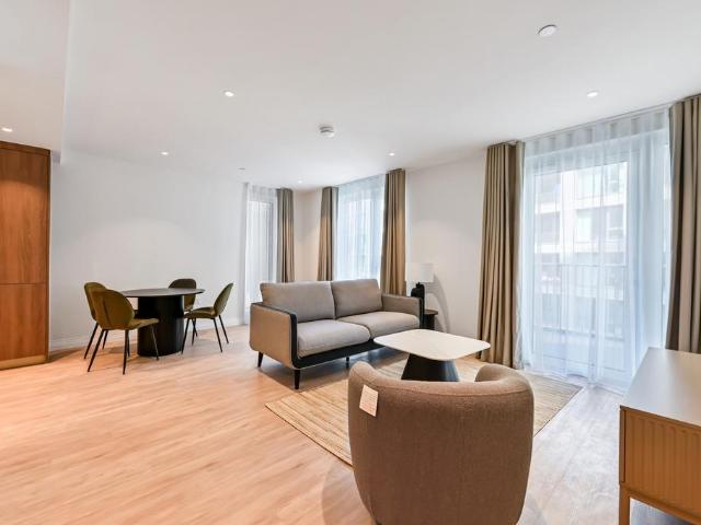 Gasholder Place, Oval Village. 1 bed apartment to rent £2,999 pcm £692 pw