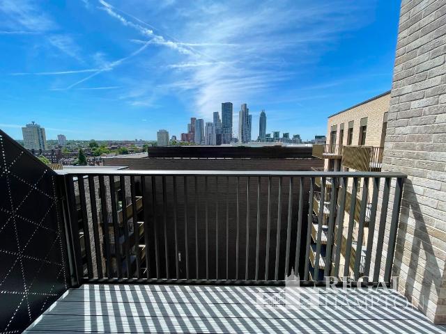 Gasholder Place, Nine Elms, London SE11, 1 bed flat to rent, £2,600 pcm | PrimeLocation